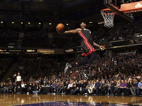100 Lebron James Dunk Wallpapers