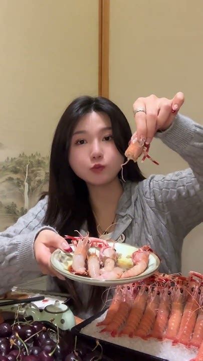 美食vlog 新年的第一顿美食安排快乐自助～炫了整盆现剥鳌虾当季车厘子草莓这波差不多回本了吧！古韵江南 烟火无锡 新春吃喝玩乐节 超划算逛吃指南 新年第一顿美食 Youtube