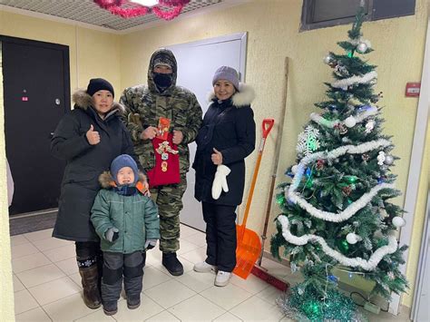 - Новогодняя премия: 82 тысячи рублей собрали жильцы для своего дворника
