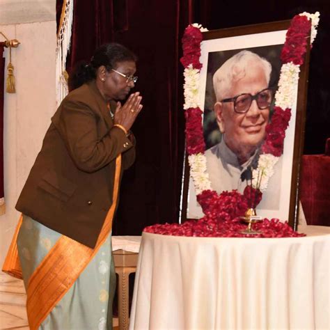 President Murmu Honors Former President R Venkataraman On His Birth