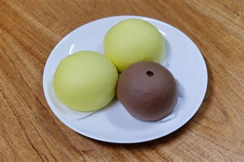 Premium Photo Steamed Bun Steamed In A Plate