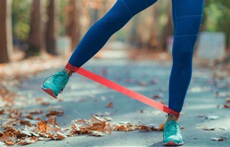 6 Ways To Use A Mini Band To Improve Your Workout