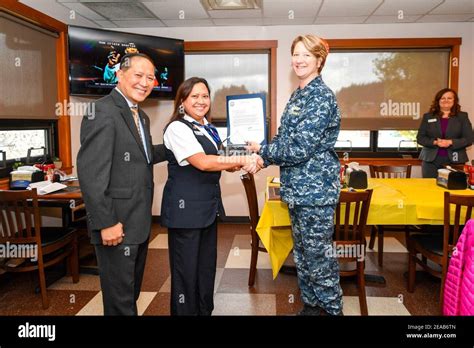 Naval Base Kitsap Navy Gateway Inns And Suites Receives Adm Zumwalt