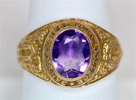 Vintage Ladies Class Ring 10k Yellow Gold 16 Carats Amethyst 1953 San Francisco State College