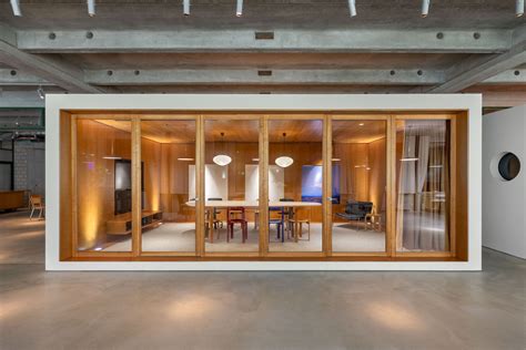 Dynamic Frame Behance