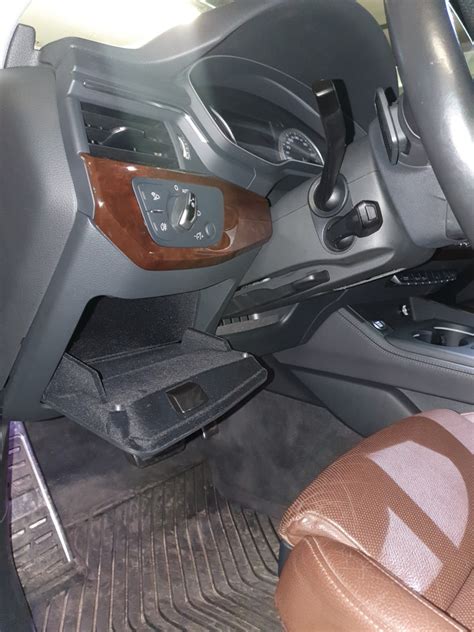 Must Бардачок водителя — Audi A4 Allroad B9 2 л 2016 года