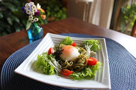 【お家で作れる】「茶そばサラダ」の作り方（佐藤 絵里子） クスパ