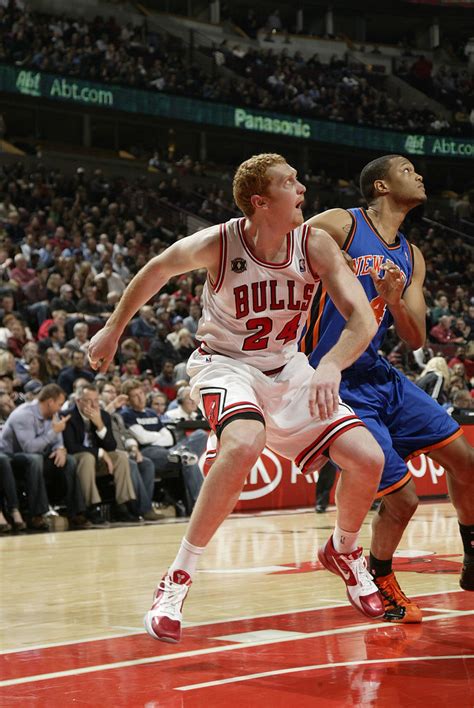 Brian Scalabrine Fights For Position Chicago Bulls Flickr