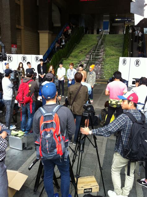 Iumushimushi • 20130930 Iu Filming Running Man Cr