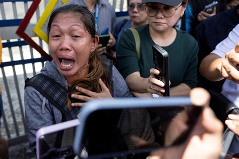 八度空间华语新闻 菲律宾前总统杜特蒂今日（11日）访问香港返国时，在马尼拉机场被捕。警方之后把他转移到马尼拉的维拉