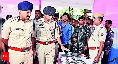 Stolen Phones Police Display Recovered Stolen Phones And Laptops In