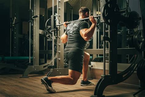 スミスマシンのメリットと筋トレメニュー Fitness Love