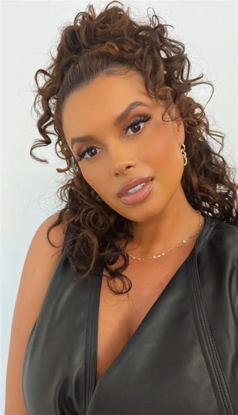 Joy Selfie Dressed In Black Ig Story Rjoytaylor