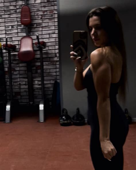 Каролина ПЕРСОНАЛЬНЫЙ ТРЕНЕР Иркутск тренеры выставляют полезные посты я Instagram