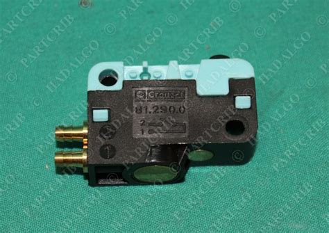 Crouzet 81290001 Pneumatic Manual Control Valve NEED BETTER PICS