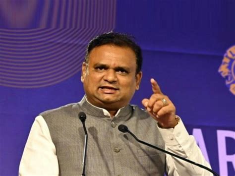 मी गवळींच्या अखिल भारतीय सेनेचा नवीन सदस्य आणि डॅडींप्रमाणेच राहुल