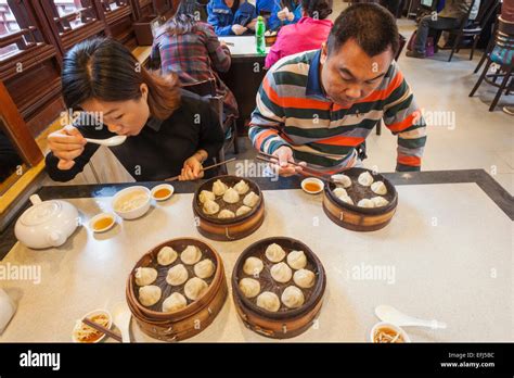 China Shanghai Yuyuan Garden Nanxiang Steamed Bun Shop Steamed