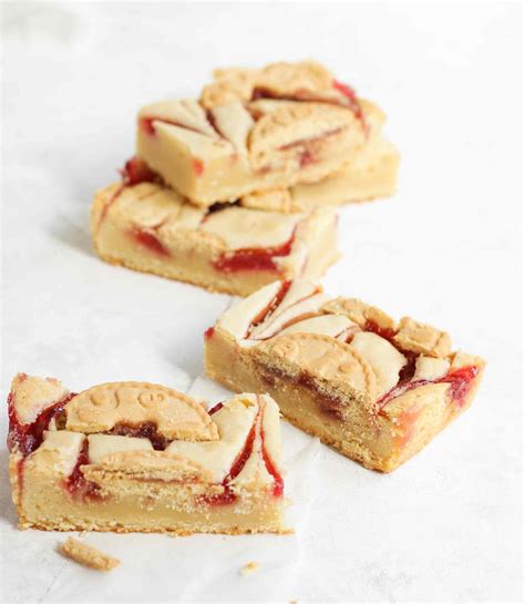 Jam Blondie Traybake Clams Cakes