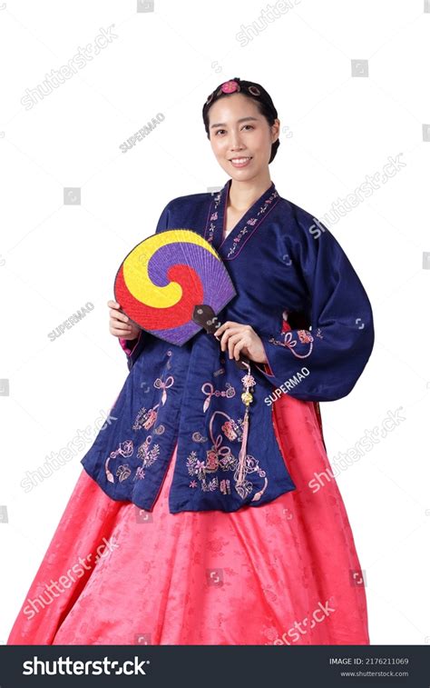 아름다운 파란색과 분홍색 한복을 입은 아름다운 스톡 사진 2176211069 Shutterstock