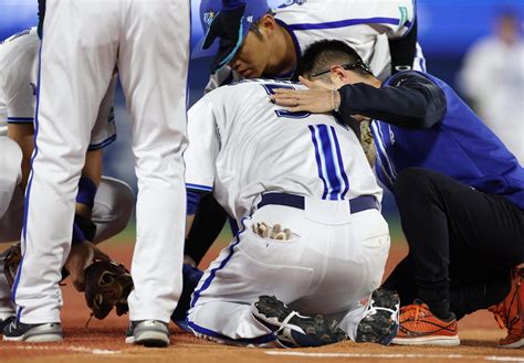 【dena】「宮崎大丈夫」トレンド入り 宮崎敏郎が頭部ゴロ直撃で担架「試合どころじゃない」 プロ野球写真ニュース 日刊スポーツ