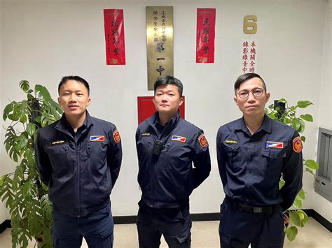 路檢突遇火燒車，保大勇警秒搬移機車、阻大火延燒 威傳媒新聞 Winnews