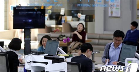 4대 은행 글로벌 진출 순항 순익 1조원 넘을 듯