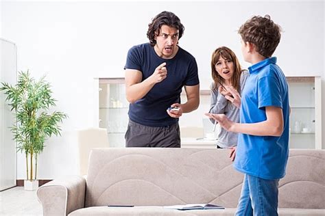 유행어 마을 사람들 진짜 놀 줄 담배를 빠진 남자아이가 일러스트 Png 못생긴 남자 담배 이미지 벡터 Psd 파일 Pngtree