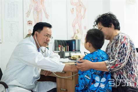 坚守基层医疗一线 “老军医”用绝活儿造福乡邻荔枝网新闻