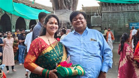 तुळजापूरच्या देवीचे दर्शन घेतले 🙏 मंदिरामध्ये बायका जे काही करत होत्या