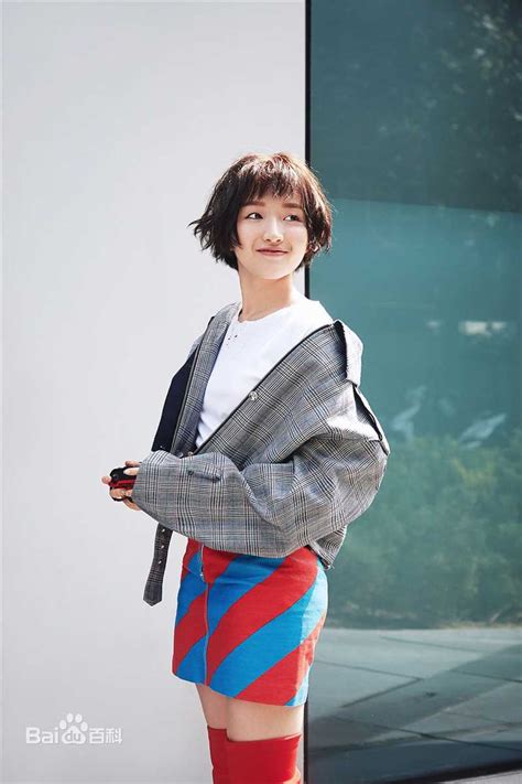 李浩菲lihaofei最新壁纸 万佳直播吧