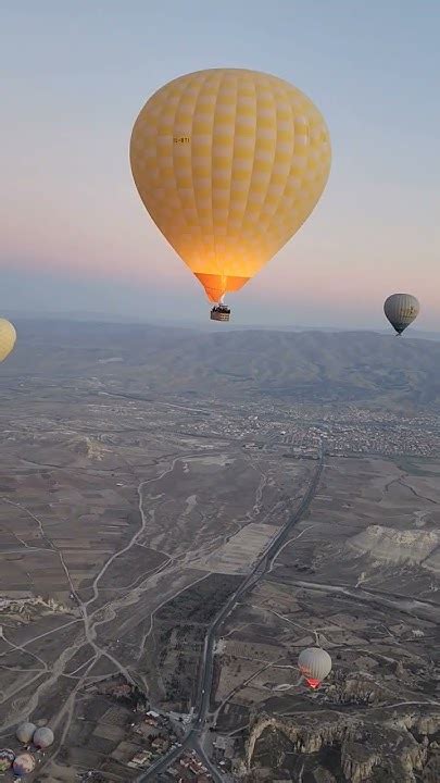 열기구를 타고 터키튀르키예의 카파도키아에서 아침을 Youtube