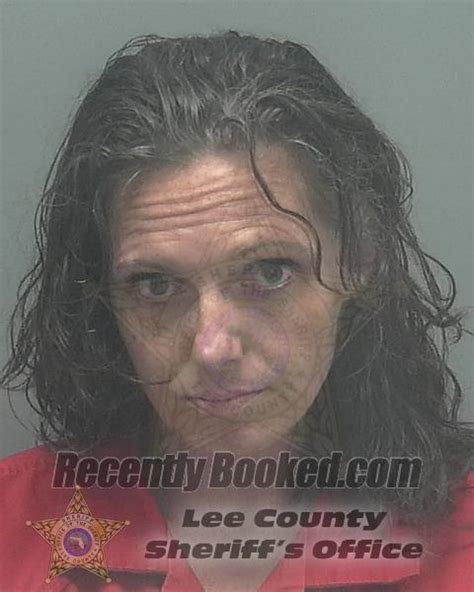 Recent Booking Mugshot For TARA LYNN ORTIZ In Lee County Florida