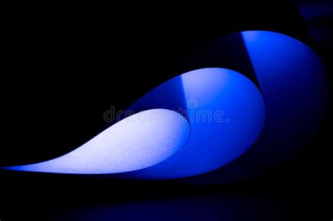 Colorful Abstract Curves In Shades Of Blue Tints And Black Creating A Dynamic Visual Experience