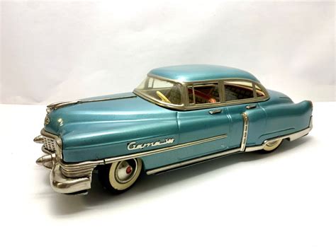 gama tinn lekebil cadillac no 300 friction driven toy car unboxed