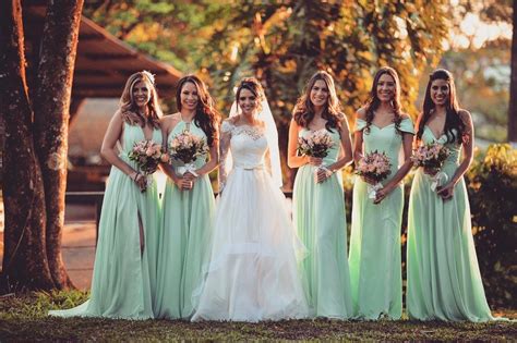 Madrinhas de verde inspirações para vestidos de madrinhas na moda