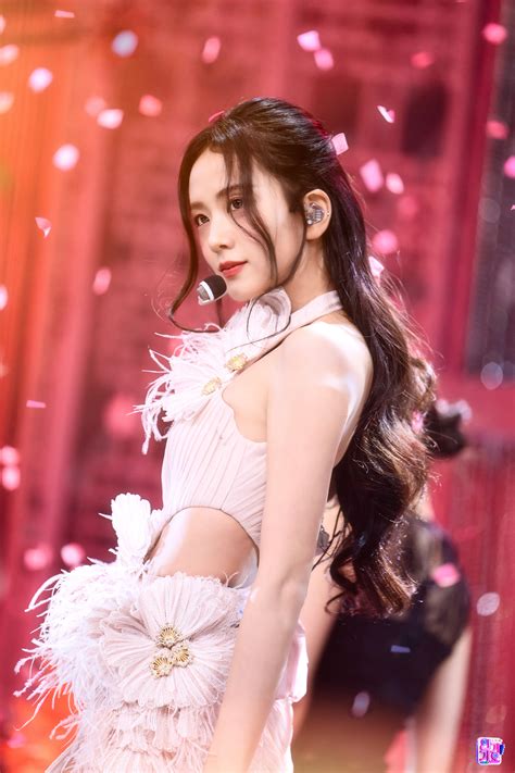 分享 Jisoo Flower 人歌舞台照 2 Blackpink板 Dcard