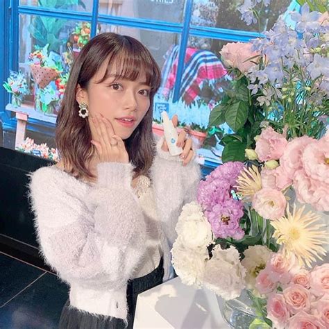 牧野桃美さんのインスタグラム写真 牧野桃美instagram「⠀ ☁️ 新作美白オイル ☁️ ⠀ 秋こそ夏のダメージをケアする時期