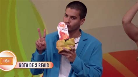 Arthur Aguiar vence título de mais falso que nota de reais no Multishow