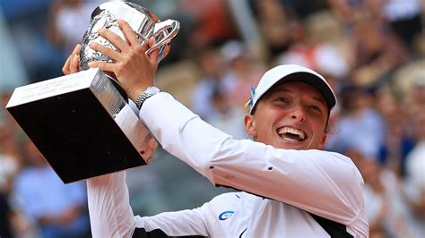 Roland Garros Iga Swiatek Impose Sa Suprématie Et Défend Son Titre Rds