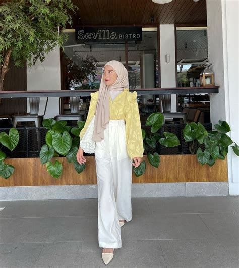 9 Ide Ootd Hijab Atasan Warna Kuning Ala Cut Indah Sundari