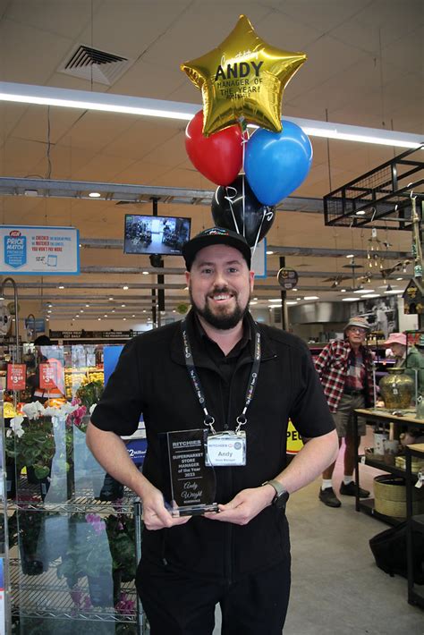 Ritchies Iga Manager Andy Honoured With Prestigious Award