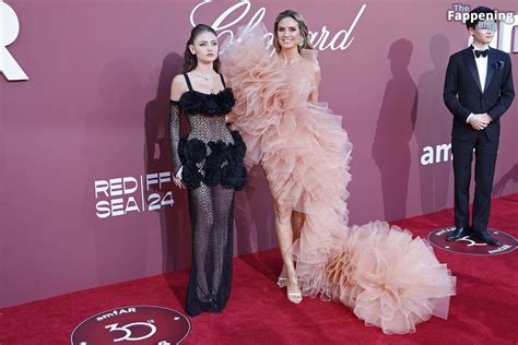 Leni Klum Displays Her Cleavage At The Amfar Gala Fappening🍆💦