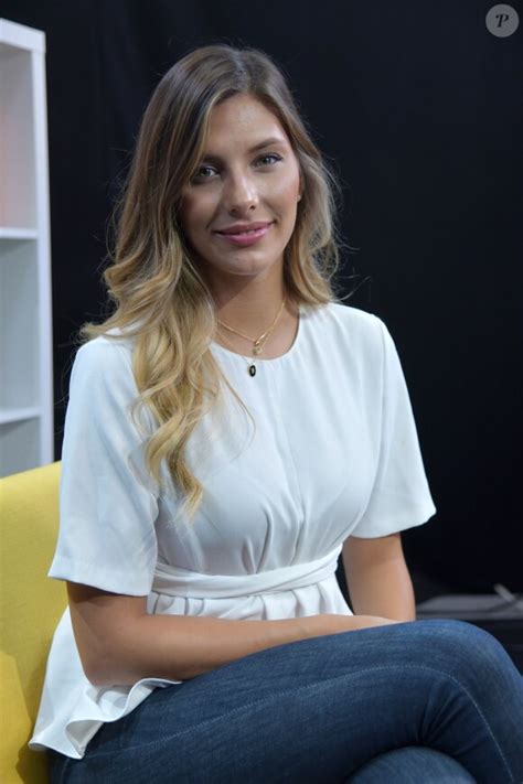 Photo Exclusif Camille Cerf Miss France 2015 Dans Les Locaux De