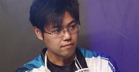 Ljl 포토 긴장된 모습의 데토네이션 우메자키 Ceo