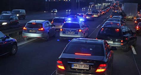 Evaluating Macroscopic Traffic Flow Models Using Real Vehicle Trajectory Data Published In