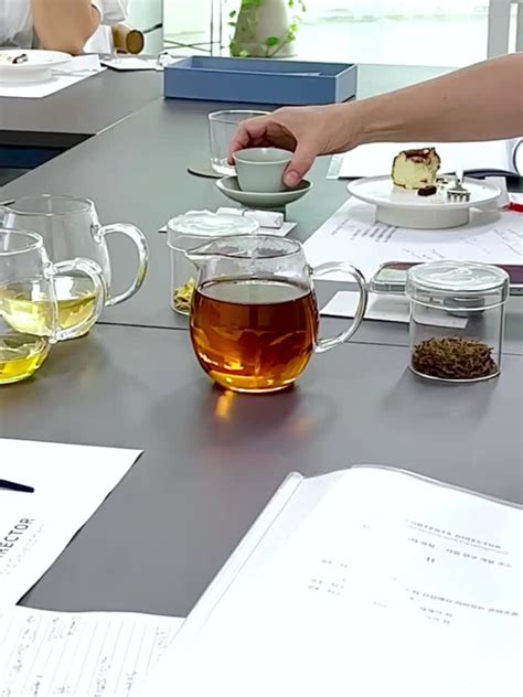 티 콘텐츠 디렉터 과정 사업 연구 개발 코스 2주차 차 문화를 제안하고 차 산업에서 의미있는 콘텐츠를 생산하는 삶에 대하여 차 문화와 차 산업 세계의 차 한국의 차