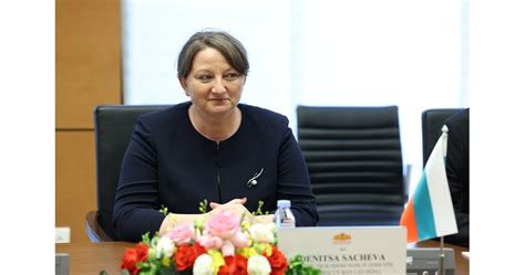 Осиновяването е темата която бележи живота на Деница Сачева а като социален министър успя да