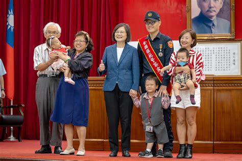 慶祝警察節 總統：調高勤務加給 充實裝備規格、訓練設施 持續提升警察同仁各面向保障