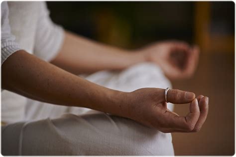 심리적 안정과 행복을 위한 마인드풀니스 명상의 과학적 효과 감정 조절과 자기 수용력 향상