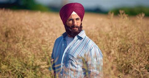 Akshay Kumar Gets Brutally Trolled Over His Capsule Gill Look Looks